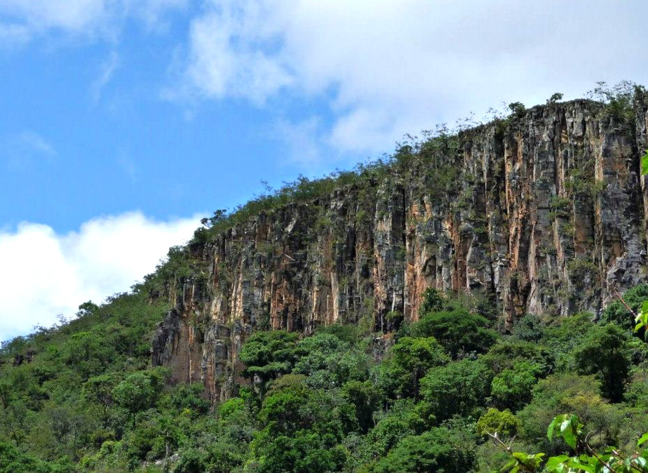 Guapé - A cidade que seria alagada pelo Lago de Furnas hoje flutua ...