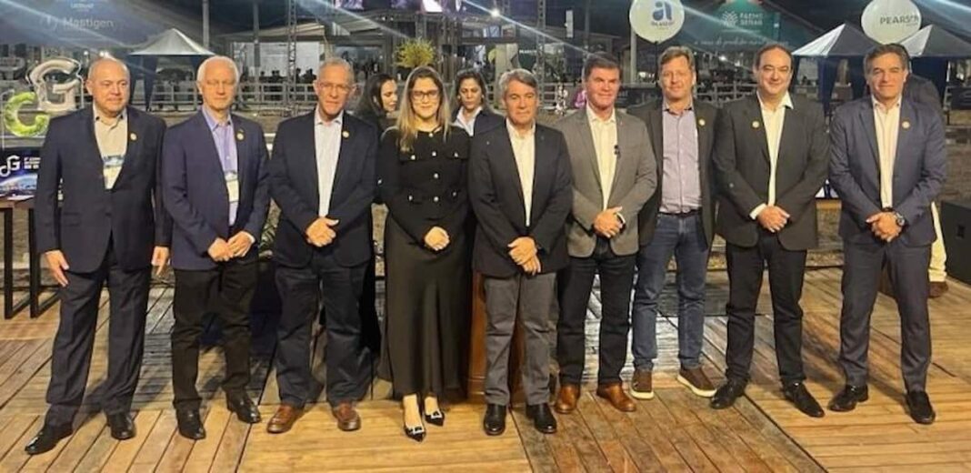 Sistema Faemg Senar anuncia doação de 84 mil litros de leite | COLUNA ...